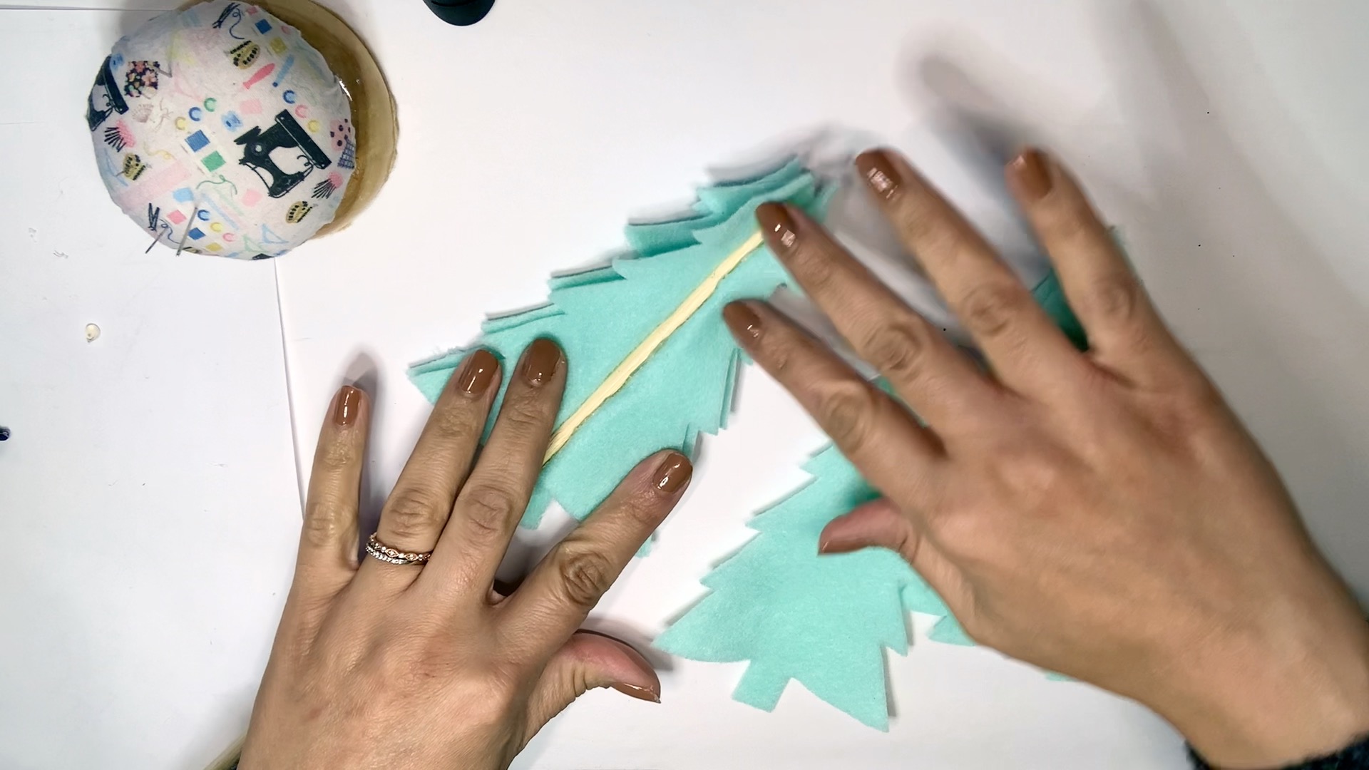 adding next round – The Crafty Lefty – Easy DIY Tutorials For Your ...